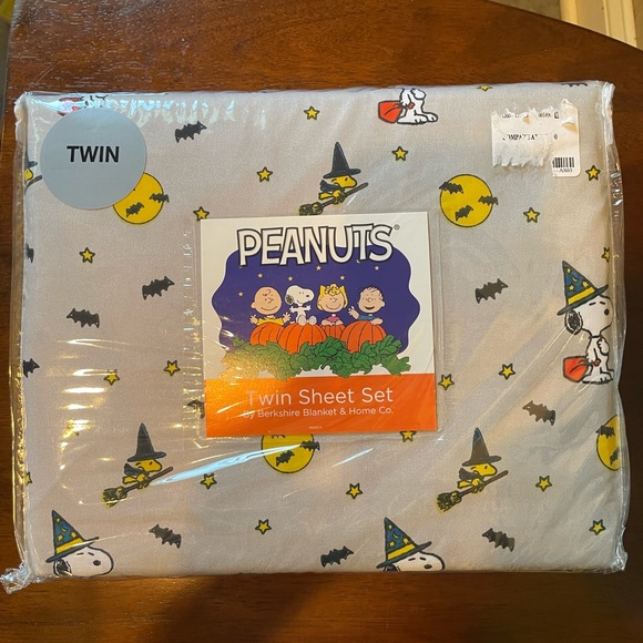 Peanuts | Bedding | Peanuts Snoopy Woodstock Witch Bats Grey Twin Size ...